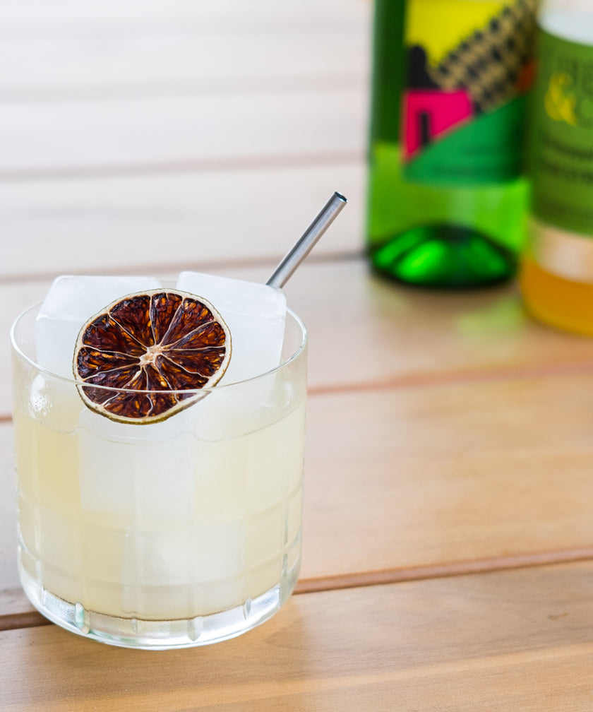 Margarita de piña y mezcal – Liber & Co.